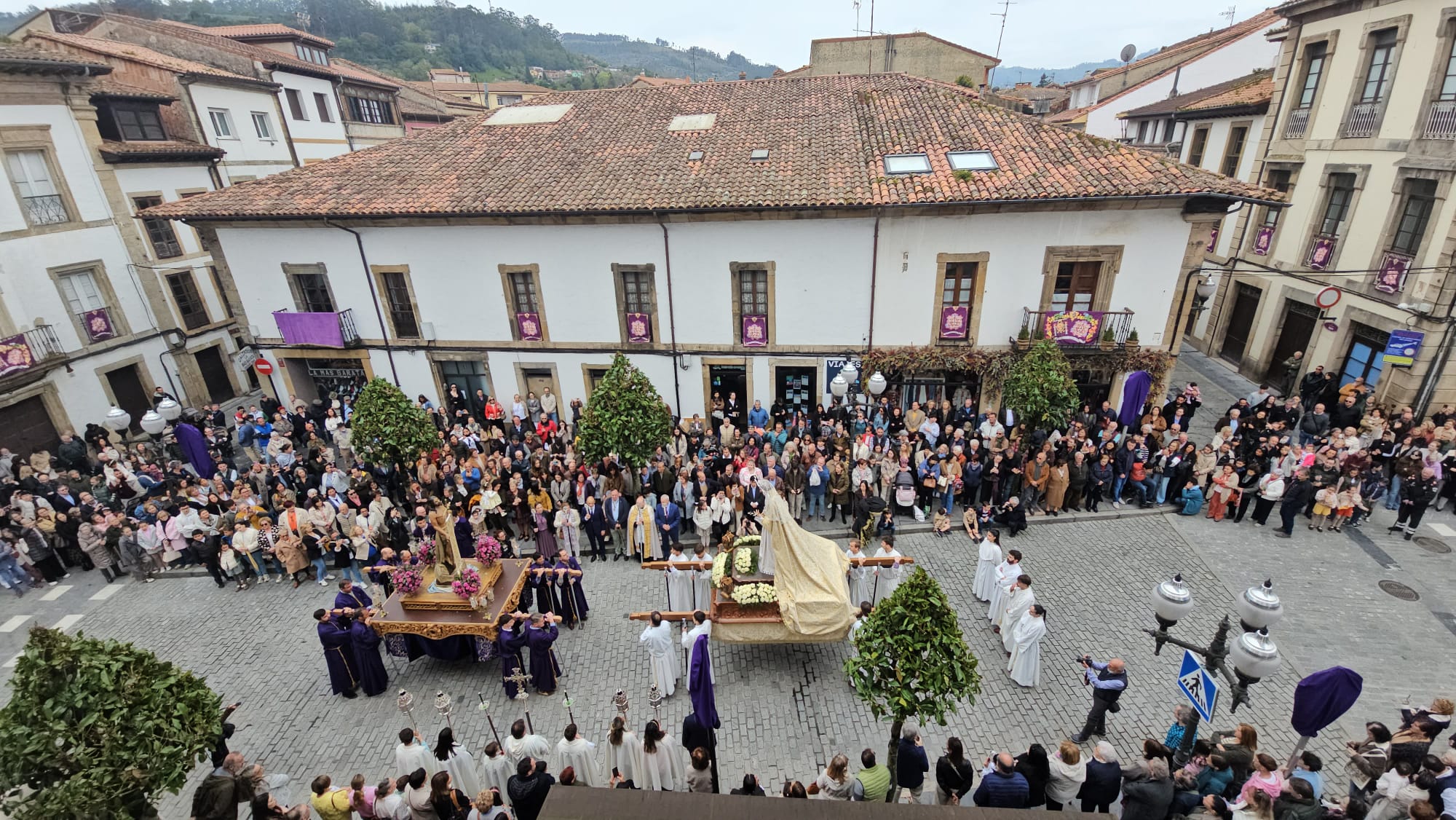 Fotos video. Procesión del Resucitado con Maria gran broche final a la ...