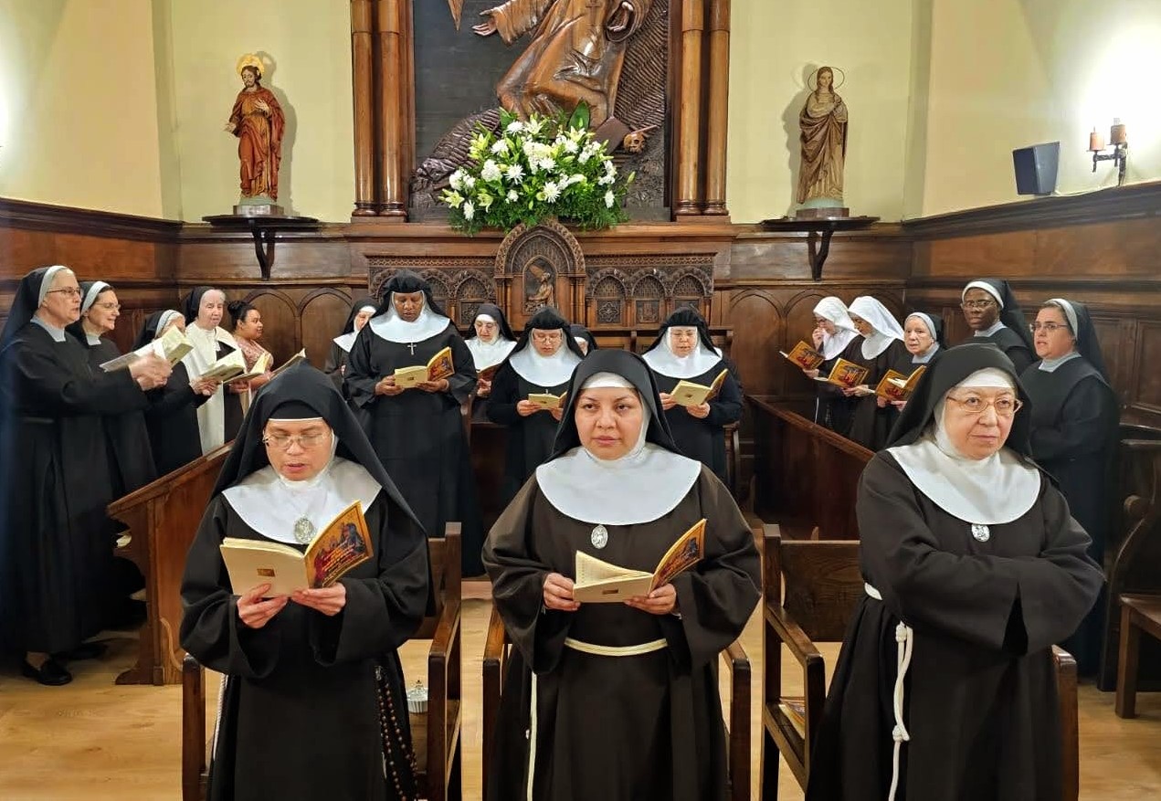 Fotos. Así fue la ceremonia de votos solemnes de Sor Andrea Hernández ...